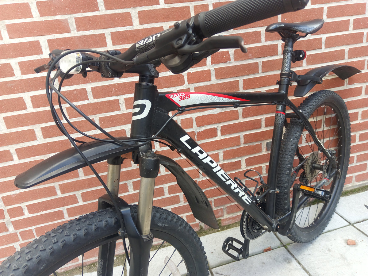LaPierre Raid in Black / Red – FlexiFix